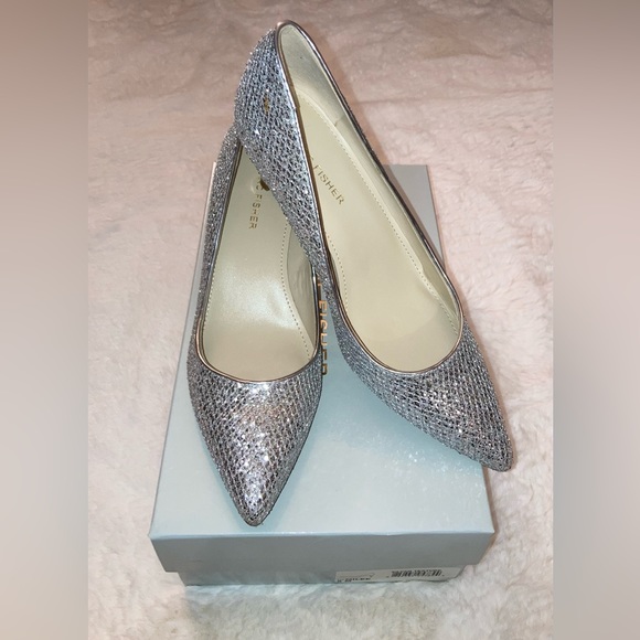 Marc Fisher | Shoes | New Marc Fisher Milee Silver Metallic Pointed Toe ...